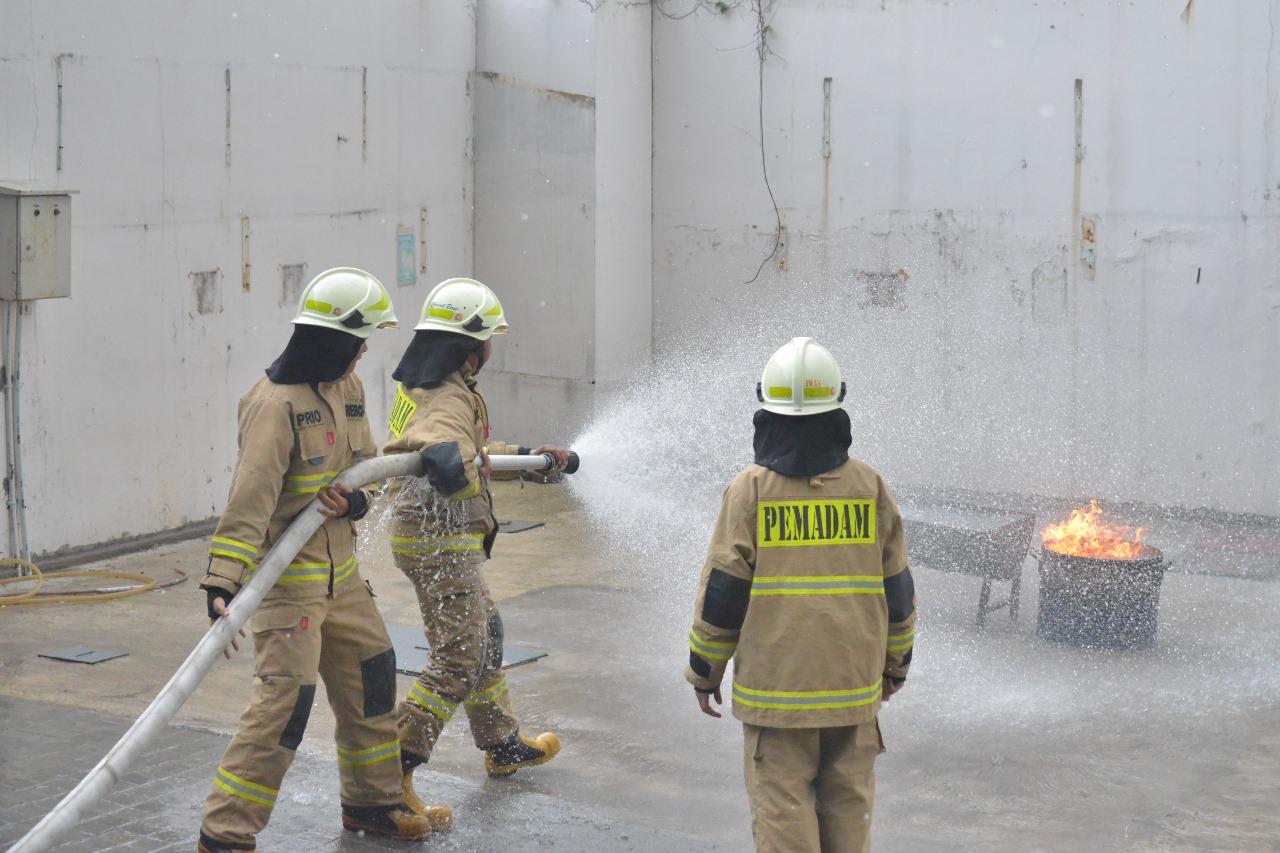 Patra Drilling Contractor Gelar Pelatihan Advance Fire Fighting ...